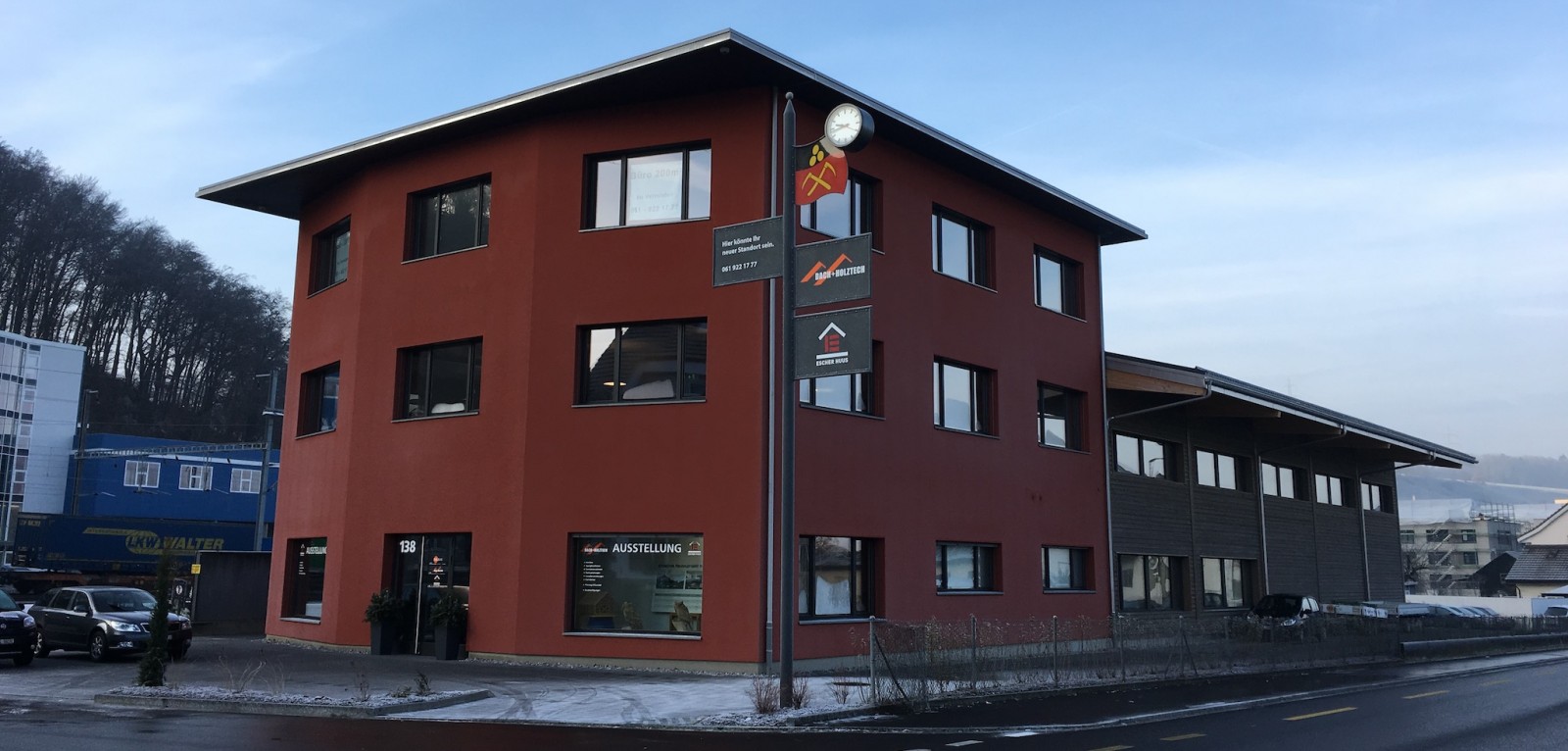 slide - Dach + Holztech